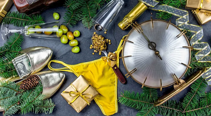 A Guide to Popular Mexican New Year’s Eve Traditions | Banderas News