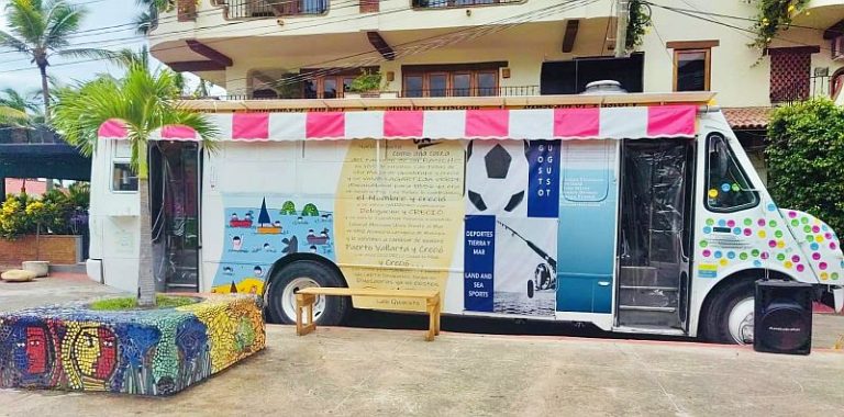 Mobile Museum Brings History of Vallarta to the People | Banderas News