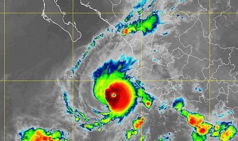 Orlene Rapidly Strengthens Into a Category 4 Hurricane | Banderas News